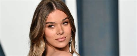 Hailee Steinfeld Popsugar Fashion