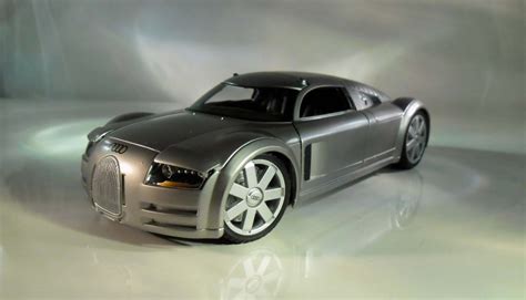 Auto Galeria 118 Eddie Audi Supersportwagen Rosemeyer 2000