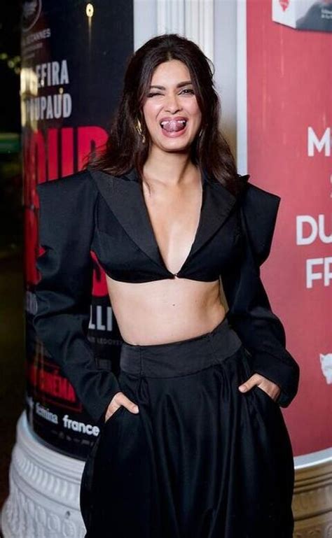 Cannes 2023 Diana Penty On The Red Carpet In An All Black Look At The