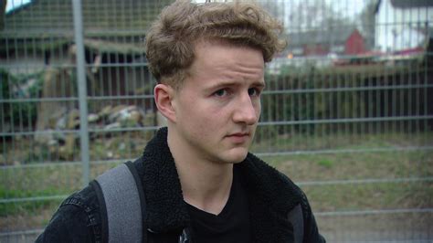 Leonard Verteilt Potenzpillen Video Krass Schule Die Jungen