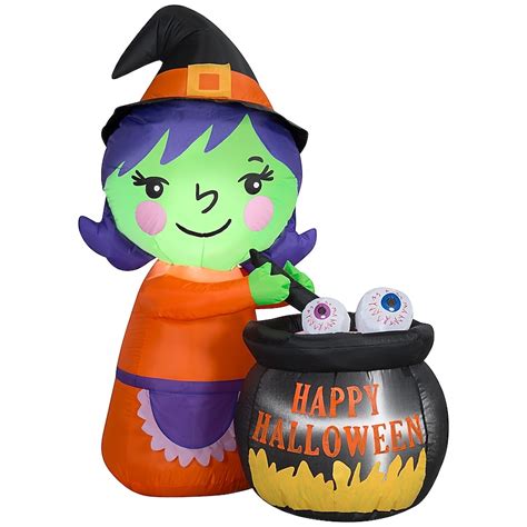 Haunted Living 449 Ft Lighted Airblown Witch Inflatable In The Outdoor