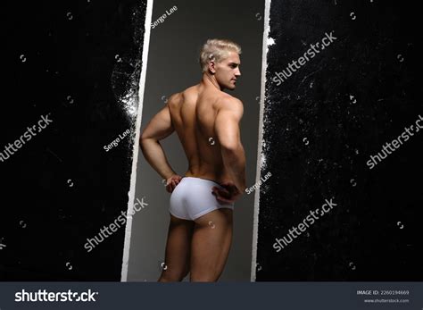 781 Muscular Dark Blond Man Images Stock Photos Vectors Shutterstock