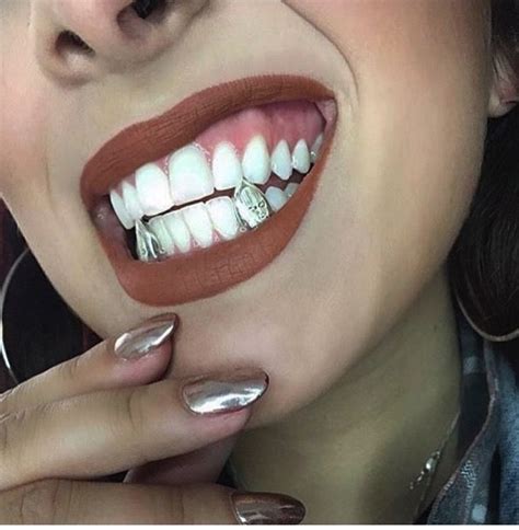 Pin By Sarah On Piercings And Grills Gold Teeth Teeth Jewelry Grillz