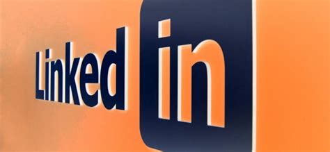 How To Add A LinkedIn Share Button On WordPress Free And Premium WordPress Plugins And Themes