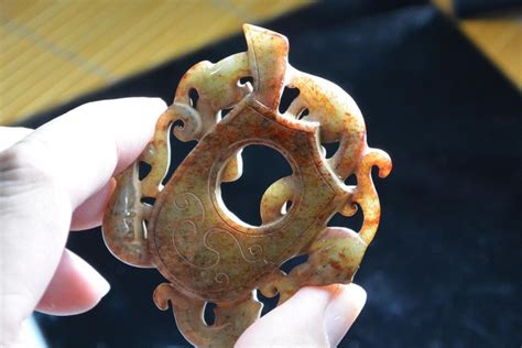 天地居 和闐鏤空螭龍玉雞心珮 玉佩 1212 限Y3811750222直購 Yahoo拍賣