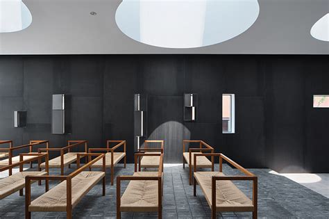 Mitsuhiro Shoji Turns An Old Linen Factory Into A Gallery In Zhejiang