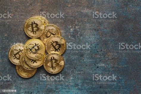 텍스처 배경 및 복사 공간에 비트 코인의 힙의 오버 헤드 보기 골든 Btc 동전 암호 화폐및 분산 금융 개념의 주식 시장 0명에