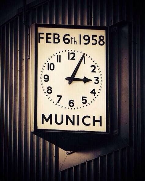 Munich Clock At Old Trafford Man Utd Squad Man Utd Fc Manchester United Legends Manchester