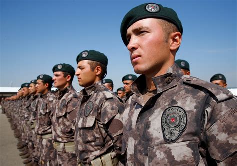 Zel Harekat Polisleri Mezun Oldu