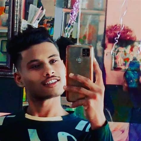 fuzail model fuzail model threads say more