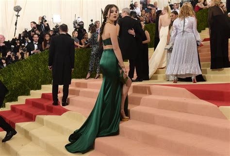 Hailee Steinfeld Met Costume Institute Gala 2016 In New York • Celebmafia