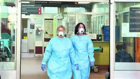Lasciano Gli Ospedali I Giovani Medici Laureati Reclutati Per La Pandemia La Repubblica