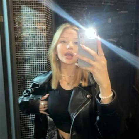 Nude Paradise 🌸 Disboard Discord Server List