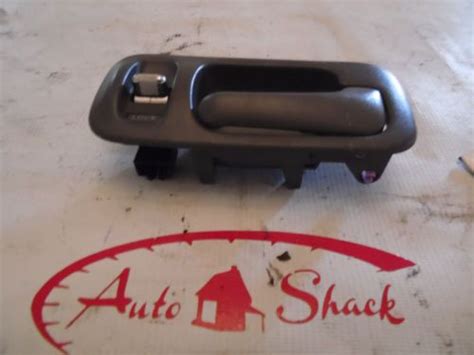 Purchase HONDA ODYSSEY FRONT PASSENGER INTERIOR HANDLE In Kinston North Carolina United