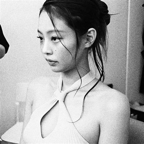 Pin By Ve On BlackPink Kim Jennie Blackpink Jennie Cute Couple Selfies