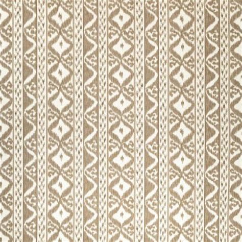 How To Mix Patterns Designers Secret Formula Fabric Patterns Mixing Fabrics Pattern