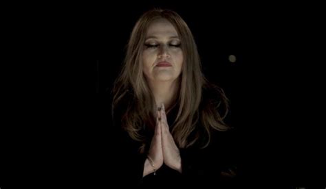 Evaleen Estrena Su Tercer Single Reloj De Arena” Agenda Chilena