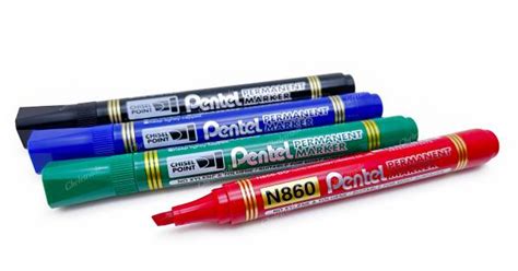 Chisel Point Pentel Permanent Marker