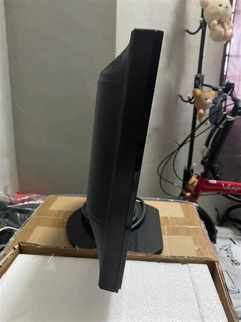 19″ Philips MWE1192T Widescreen LCD Monitor, Computers & Tech, Desktops ...