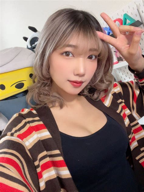 Gravure Idol Archivist I 🇯🇵 🗾 On Twitter 私はあなたのライブストリームを楽しんでいます。あなた