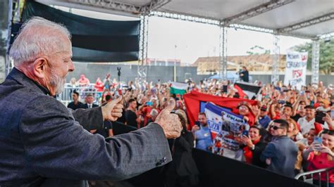 Lula diz que verdade nua e crua é que faltou fiscalização em diques e