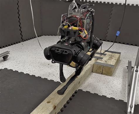 Four Legged Robotic System Walks A Balance Beam Tech Briefs