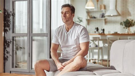 Dari Happy Sampai Ambyar Reaksi Suami Ketika Istri Hamil Ibupedia