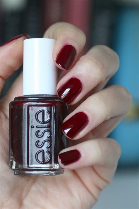 Essie Burgundy Comparison Bahama Mama Gala Vanting Model Clicks In