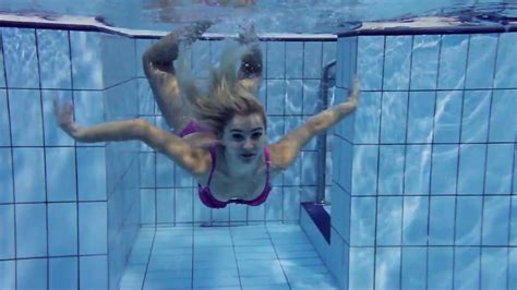 Elena Proklova Spreading Legs Underwater Eporner