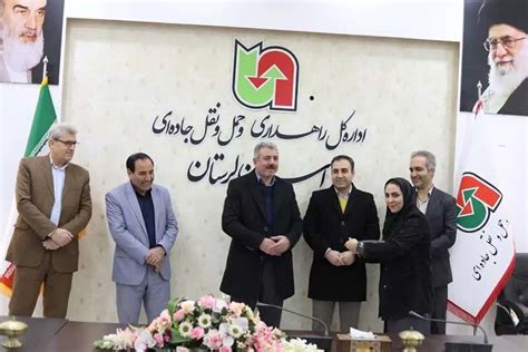 پایگاه خبری وزارت راه و شهرسازی ببینیدبرگزاری مراسم تجلیل از بانوان