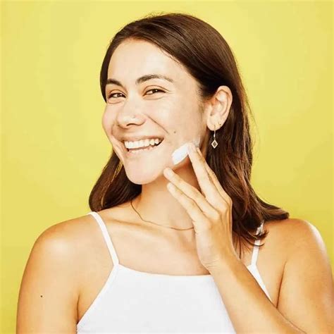 Apostrophe Skincare Reviews Does Their Skincare Work Clothedup