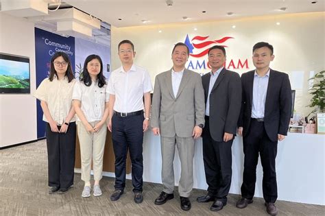 Shanghai Mofcom Deputy Commissioner Visits Amcham Shanghai 商务部驻沪副特派员拜访