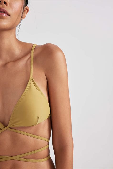 Green Woman Regular Fit Bikini Top 2394219 Defacto