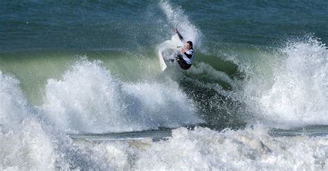 Agitação Marítima Suspende Prova De Peniche Do Circuito Mundial De Surf