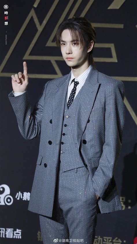 Pin by Thanh Hiền on Wang Yibo x Xiao Zhan Actor model Double breasted suit jacket All star