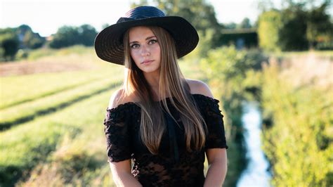 Brunette Girl Model Is Wearing Black Hat And Dress 4k Hd Girls