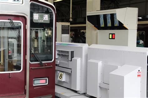 阪急電鉄のホームドア：春日野道駅のタイプ Ycs Info