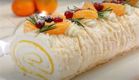 Меренговый рулет с мандариновым курдом. Красивый и сладкий десерт на ...