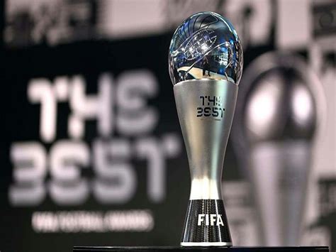 الفيفا يُعلن موعد حفل جوائز الأفضل لعام 2022 وطن يغرد خارج السرب