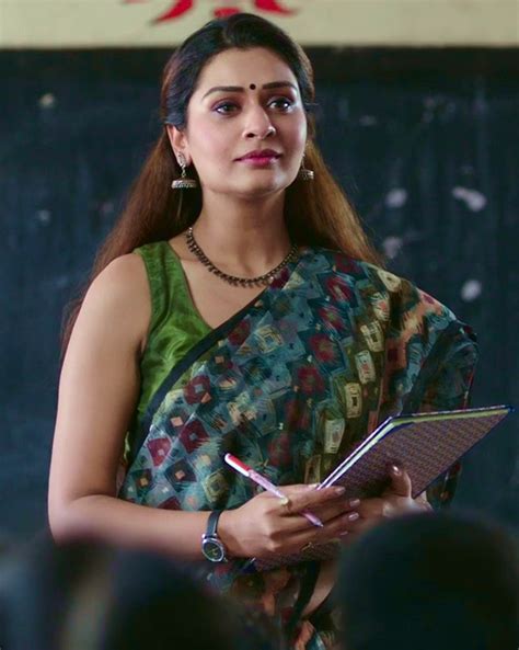 Payal Rajput Telugu Movie Hot Sleeveless Saree Hd Caps