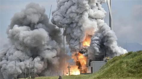 Japans Epsilon S Rocket Engine Explodes For Second Time Can Japans