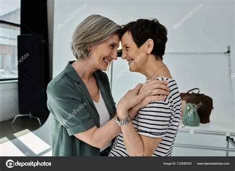 Two Middle Aged Women Lesbian Couple Stand Side Side Modern — Stock