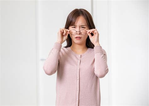 백내장 제거 노안교정 특혜 백내장 제거와 노안 교정을 한번에 부담없이 할 수 있는 절호의 기회 혜택 좋은 지금 가져가세요