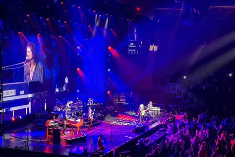 Journey Tears Through Deep Cuts With Gregg Rolie Drgnews