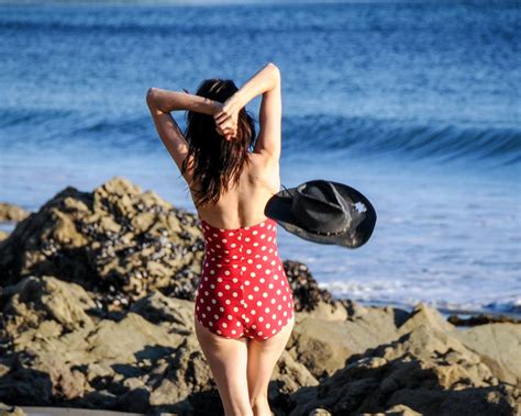 Beautiful Golden Ratio Composition Photography Surf Goddesses Athletic
