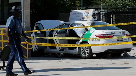 Un Hombre Atropelló A Un Grupo De Personas En Boston Hay 10 Heridos