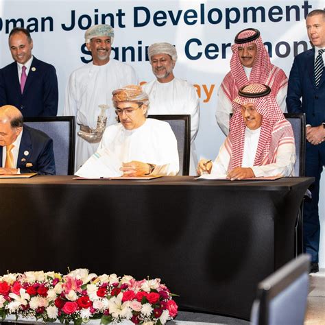 ACWA Power OQ And Air Products Ink Deal For World Scale Green