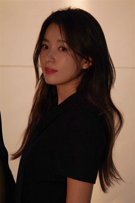 한효주 B컷 없는 화보 장인…비하인드컷 속 고혹미 디지틀조선일보 디조닷컴