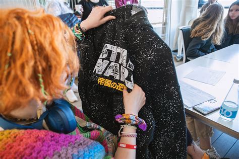 The Lpp Foundation And Cropp With A Unique Project For Disneys 100th Anniversary Oficjalna