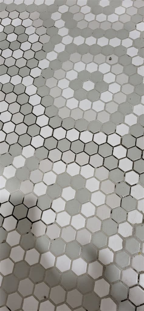 Uneven Spacing In Shower Tiles